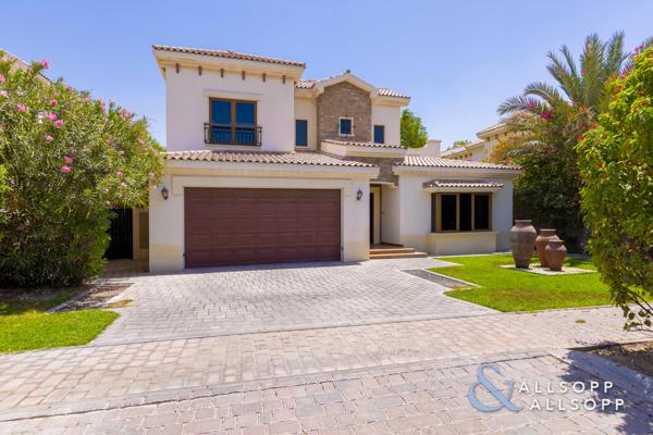 Lime Tree Valley, Jumeirah Golf Estates.5 Bed Villa for Sale, Dubai