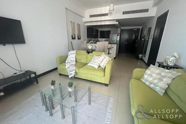 1 Bed Apartment to Rent in O2 Residence, Lake Elucio, Jumeirah Lake Towers.