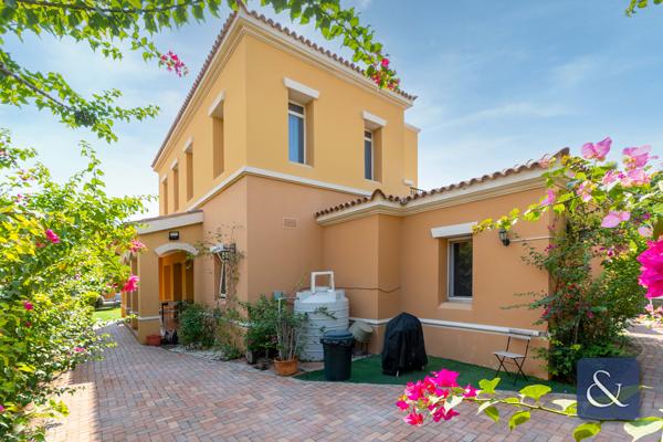 Palmera, Arabian Ranches.4 Bed Villa for Sale, Dubai