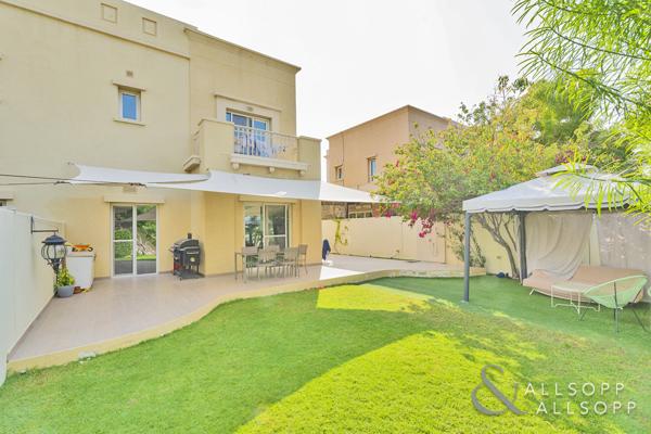 Maeen 4, Maeen, The Lakes. Villa, 3 Bed for Sale, Dubai